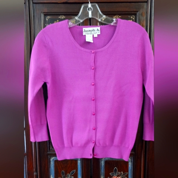 Joseph A | Tops | Joseph A Sweater Crop Top | Poshmark